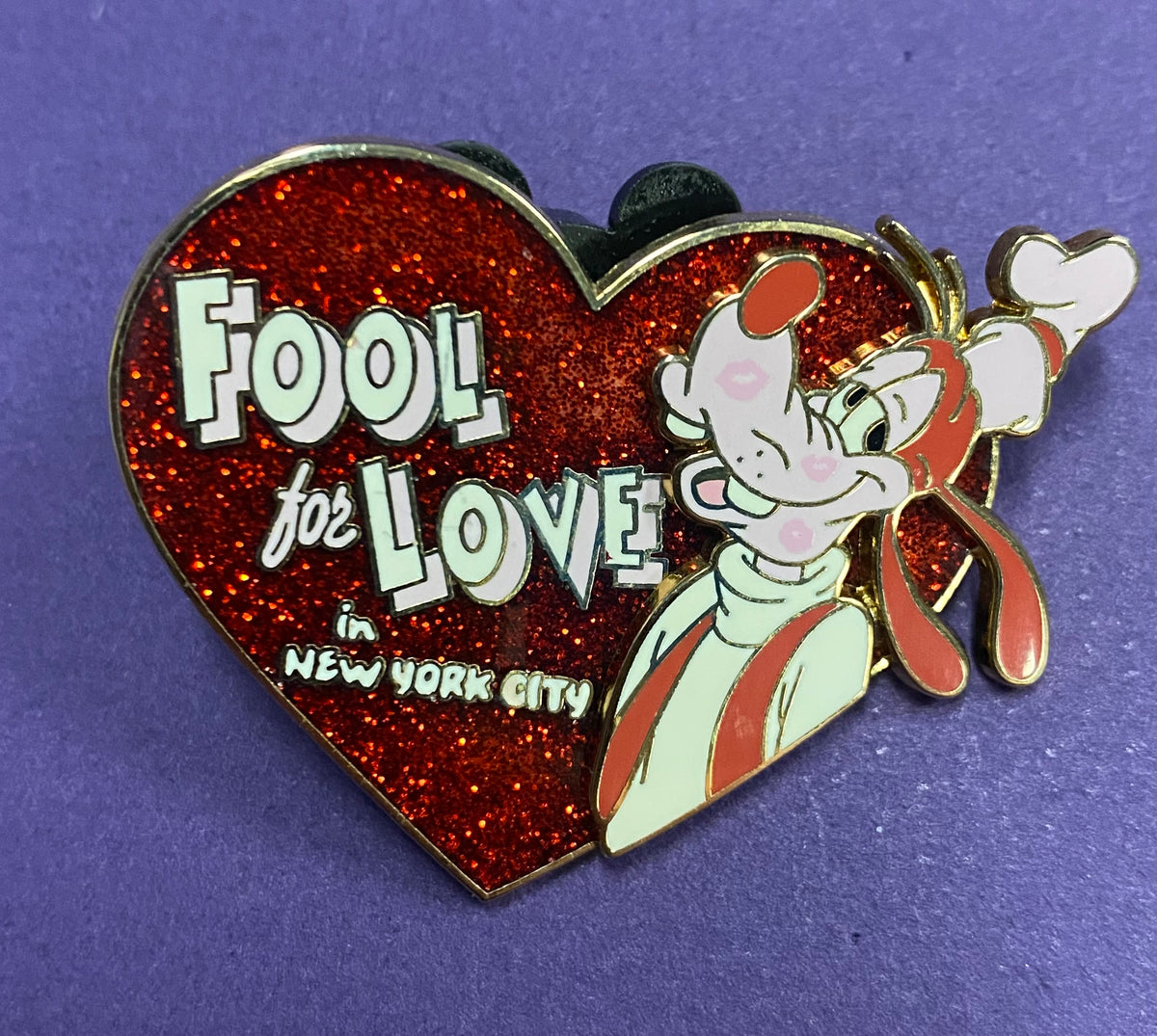 Goofy World of Disney NYC Fool for Love Heart Pin Limited Edition 1000 ...